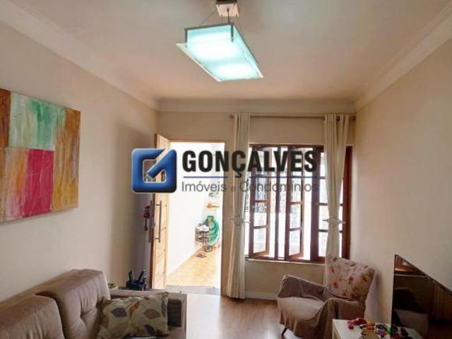 Casa à Venda em Independência, SBC – 3 Dormitórios, 1 Suíte, 2 Vagas