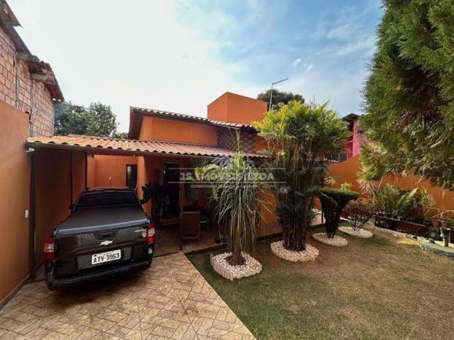 Casa à venda em Igarapé MG!