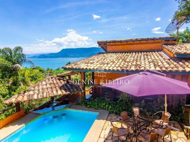 Casa à venda em Ilhabela –  Guest House