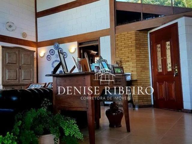 Casa à venda em Ilhabela Com vista e matrícula