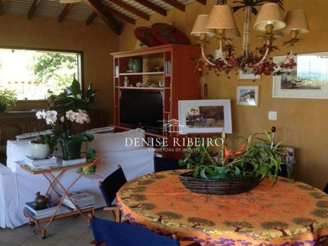 Casa à venda em Ilhabela com vista