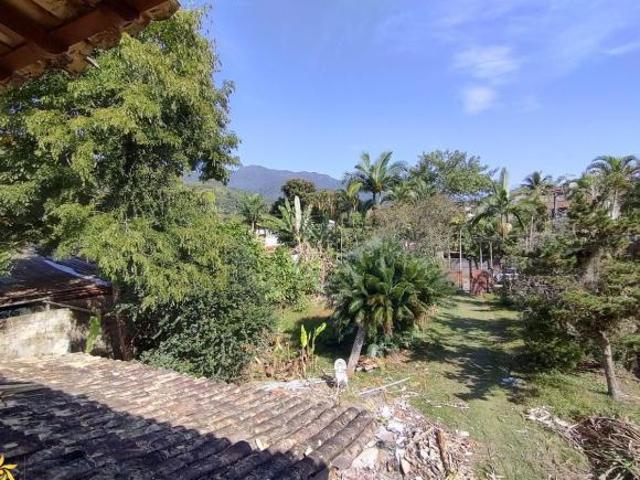 Casa à Venda em Ilhabela SP