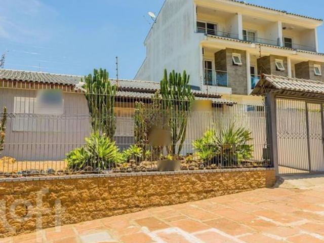 Casa à venda em Ipanema com 147 m², 3 quartos, 1 suíte, 3 vagas