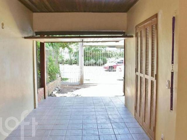 Casa à venda em Ipanema com 150 m², 3 quartos, 1 suíte, 2 vagas