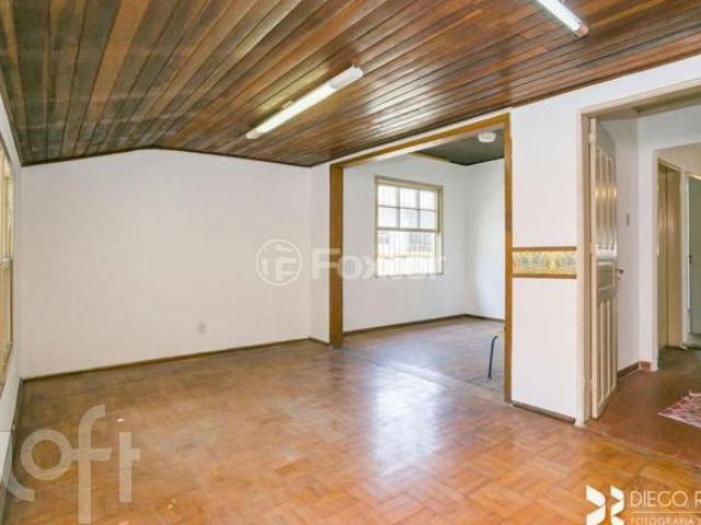 Casa à venda em Ipanema com 160 m², 3 quartos, 3 vagas