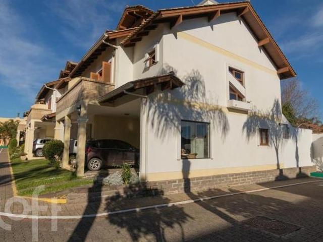 Casa à venda em Ipanema com 186 m², 3 quartos, 1 suíte, 2 vagas
