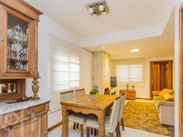 Casa à venda em Ipanema com 202 m², 3 quartos, 1 suíte, 2 vagas