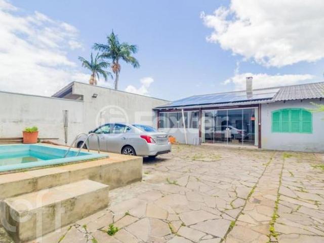 Casa à venda em Ipanema com 211 m², 3 quartos, 1 suíte, 4 vagas