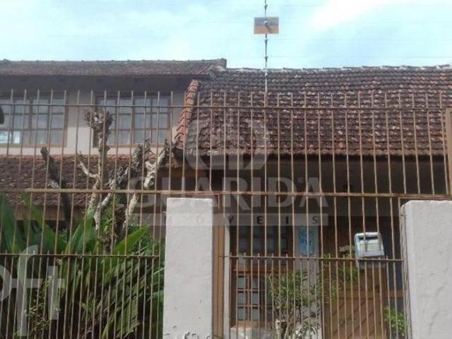 Casa à venda em Ipanema com 225 m², 4 quartos, 1 suíte, 3 vagas