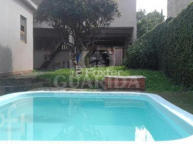 Casa à venda em Ipanema com 225 m², 4 quartos, 1 suíte, 3 vagas