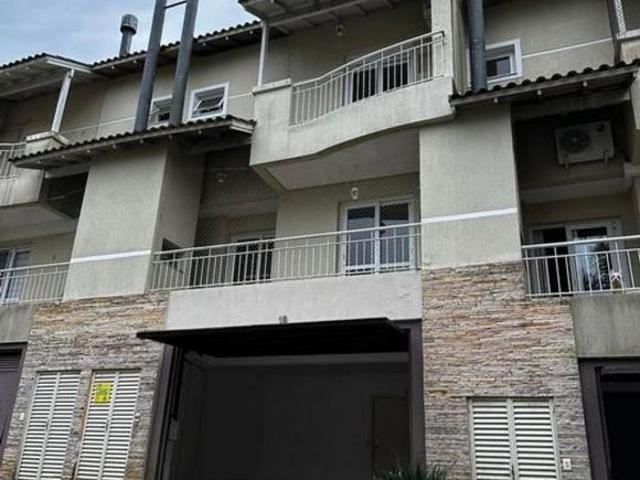 Casa à venda em Ipanema com 245 m², 3 quartos, 1 suíte, 2 vagas