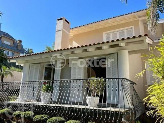 Casa à venda em Ipanema com 305 m², 3 quartos, 1 suíte, 4 vagas