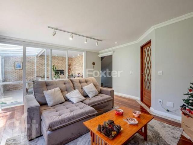 Casa à venda em Ipanema com 322 m², 3 quartos, 1 suíte, 4 vagas