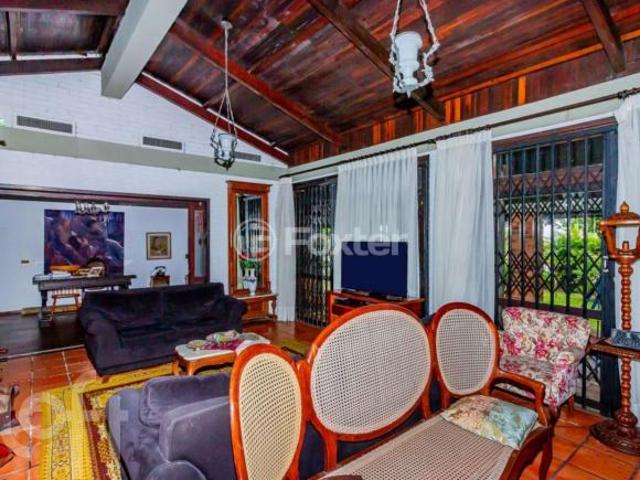 Casa à venda em Ipanema com 365 m², 5 quartos, 5 vagas