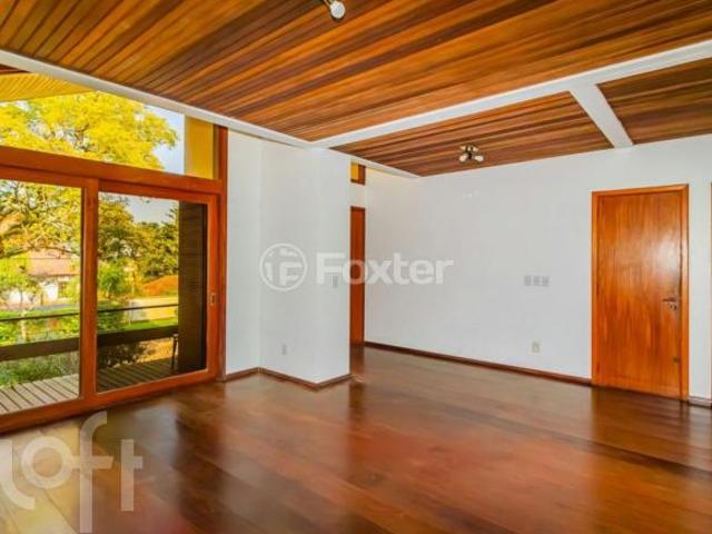 Casa à venda em Ipanema com 400 m², 5 quartos, 1 suíte, 4 vagas