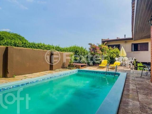 Casa à venda em Ipanema com 560 m², 7 quartos, 2 suítes, 5 vagas