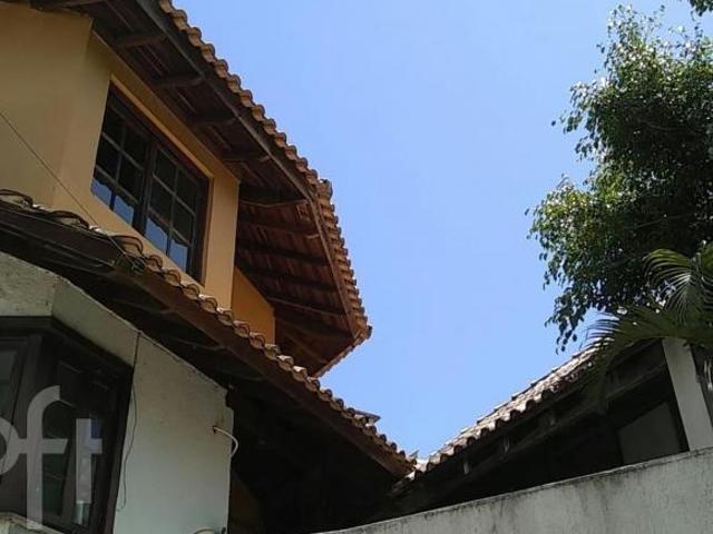 Casa à venda em Ipanema com 800 m², 4 quartos, 3 suítes, 3 vagas
