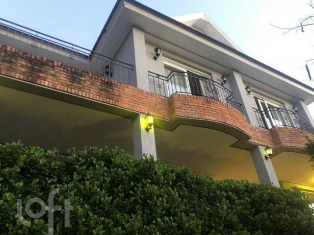 Casa à venda em Ipanema com 810 m², 6 quartos, 4 suítes, 8 vagas
