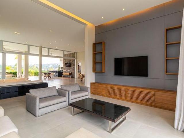 Casa à venda em Itu, com 1100m² | Condomínio de alto padrão Terras de São José II | CA4939
