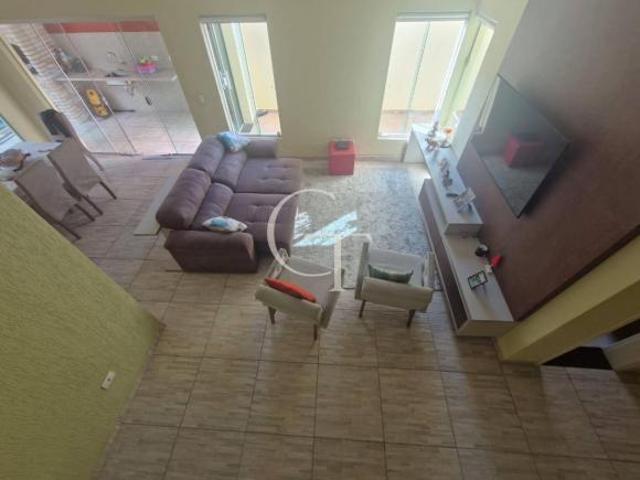 Casa à Venda em Itu | Sobrado 3 Dormitórios com Suíte e Quintal | Próximo ao Tenda | Aceita Permuta