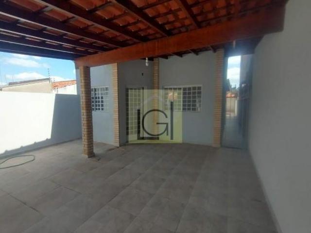 Casa à venda em Itu SP, Jardim Agarussi! 2 quartos, sala, banheiro, 2 vagas na garagem, 89m² de área