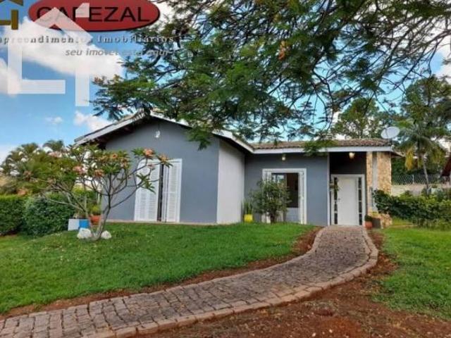 Casa a Venda no Condomínio Village Águas de Santa Eliza
