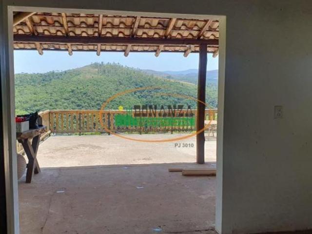 Casa à venda em Itabirito