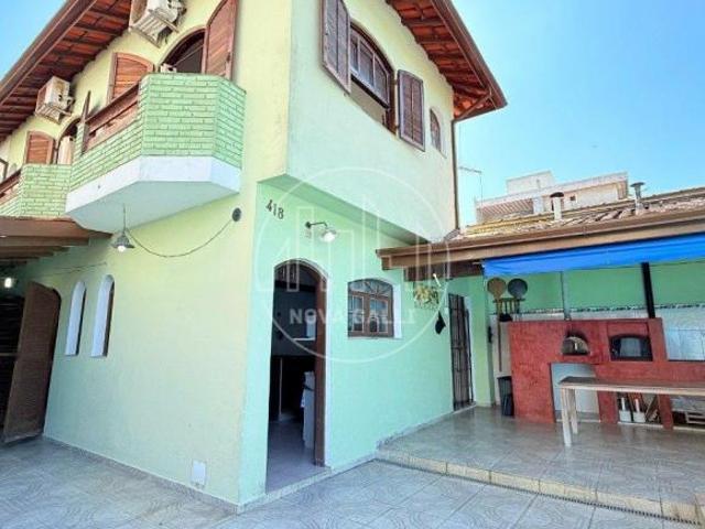 Casa à venda em Itaguá