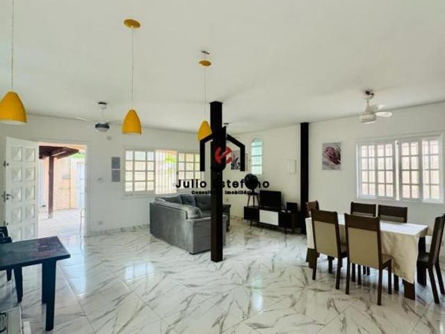 Casa à venda em Itaguá