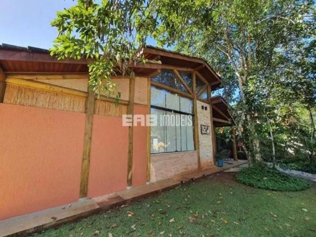 Casa à venda em Itamambuca, com 7 suítes, piscina, churrasqueira e ar