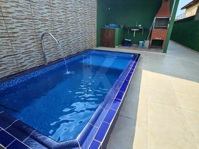 Casa á Venda em Itanhaém com 2 quartos Piscina e Churrasqueira