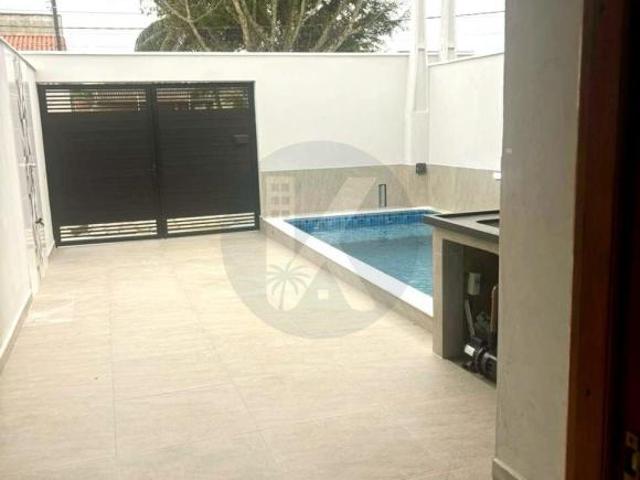 Casa á venda em Itanhaém 3 quartos com piscina