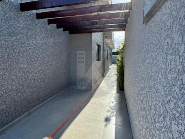 Casa á Venda em Itanhaém com piscina e area gourmet