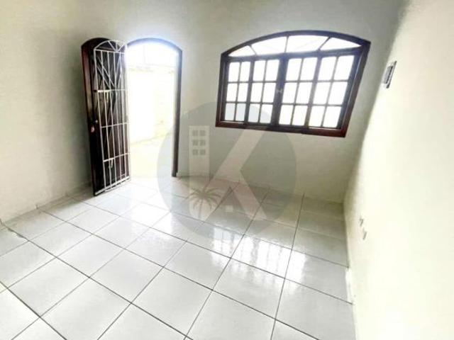 Casa á Venda em ítanhaém com 2 quartos e churrasqueira