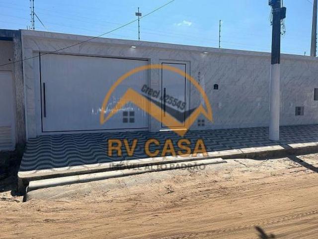 Casa à venda em Itanhaém com 3 dormitórios, suíte, piscina e
