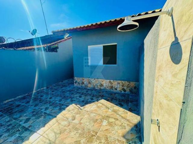 Casa á venda em Itanhaém bairro bopiranga proximo a praia