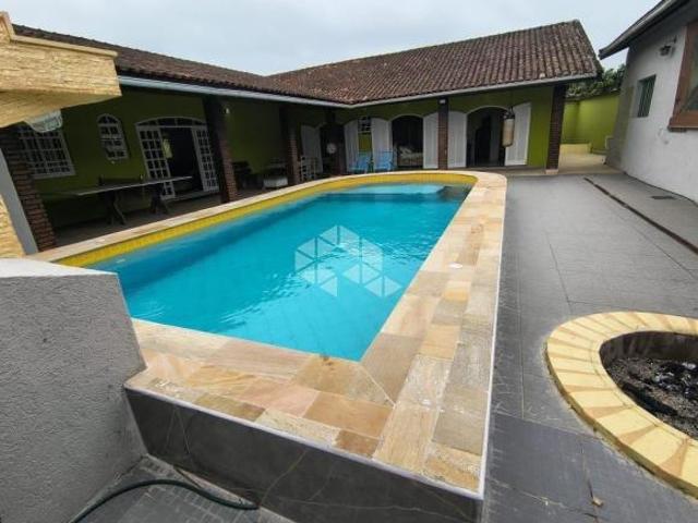 Casa a venda em itanhaém, belas artes, com 3 quartos, 1 suite e 3 vagas!