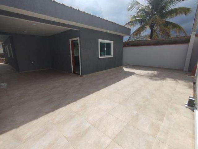 Casa a venda em Itanhaem Jardim Regina com piscina e churrasqueira