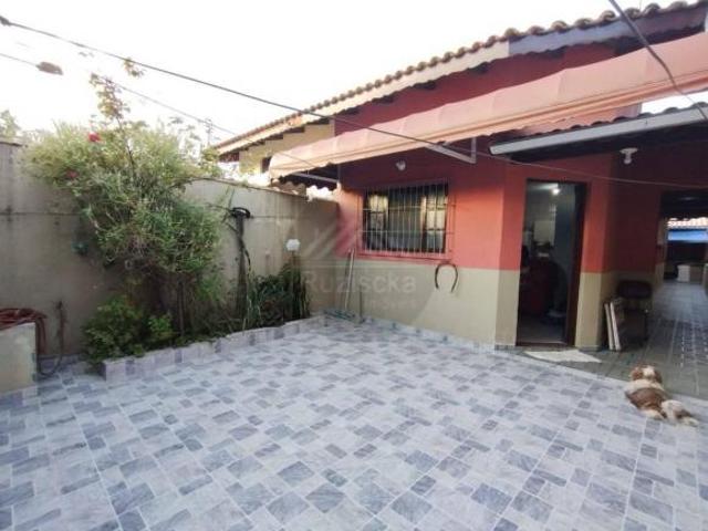 Casa á venda em Itanhaém, litoral sul de SP, 820m do mar