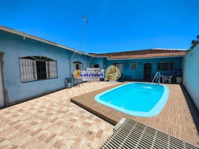 Casa a venda em Itanhaém SP Ampla, moderna e com piscina!