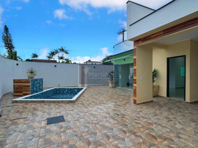 Casa à venda em Itanhaém SP, bairro Califórnia: 3 quartos, 1 suíte, 1 sala, 2 banheiros, 3 vagas de