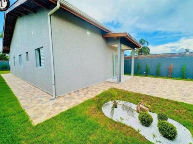 Casa à venda em Itanhaém SP, bairro Gaivota: 3 quartos, 1 suíte, 1 banheiro, 2 vagas de garagem, 96