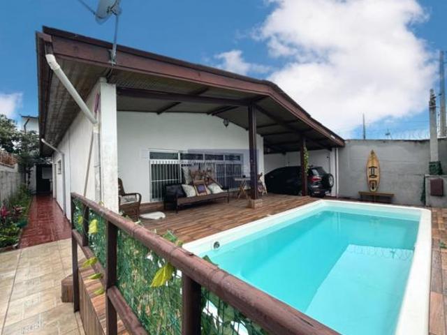 Casa à venda em Itanhaém SP, bairro Grandesp: 5 quartos, 3 suítes, 1 sala, 4 banheiros, 5 vagas de g