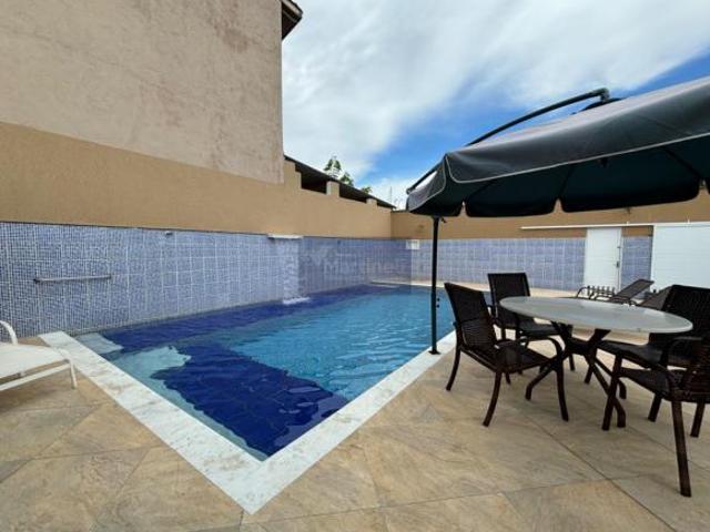 Casa à venda em Itanhaém SP, bairro Tupy: 3 quartos, 2 suítes, 4 vagas de garagem, 156m² de área!