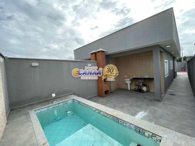 Casa à Venda em Itanhaém SP Lado Praia Com Piscina!