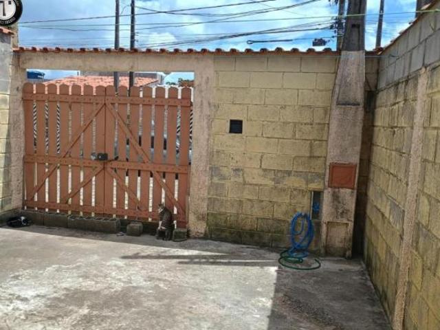Casa à venda em Itanhaém SP, Nova Itanhaém: 1 quarto, 1 sala, 1 banheiro, 2 vagas 38,30m² de área