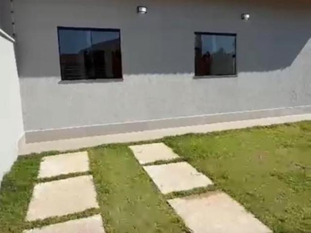 Casa à venda em Itanhaém SP, no bairro Cibratel 2, com 2 quartos, 1 suíte, 1 sala, 1 banheiro, 3 vag