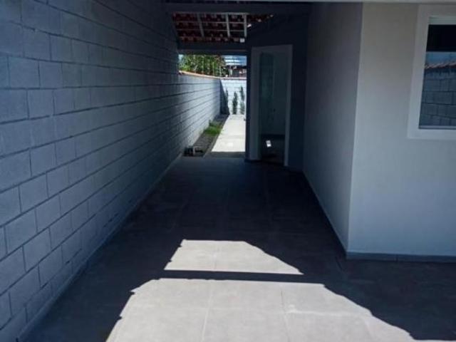 Casa à venda em Itanhaém SP, no Balneário Gaivota: 2 quartos, 1 suíte, 1 sala, 1 banheiro, 1 vaga, 7