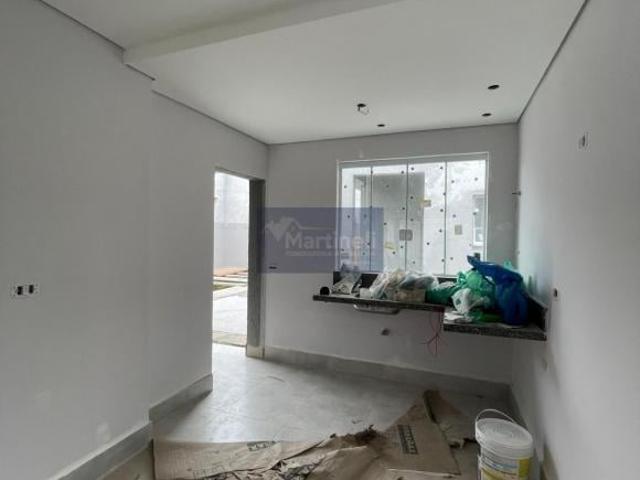 Casa à venda em Itanhaém SP, Suarão: 2 quartos, 1 suíte, 1 sala, 2 vagas de garagem, 80m² de área!