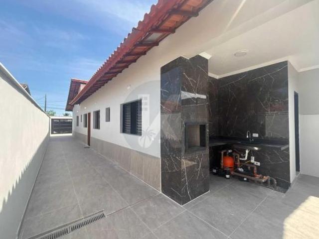 Casa a Venda em Itanhaém próximo a praia com piscina e área gourmet